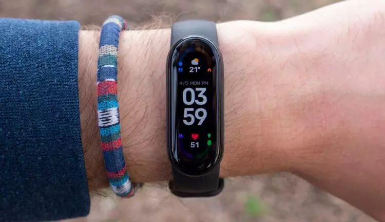 Mengapa saya lebih baik membeli mi band 4 daripada mi band baru 6