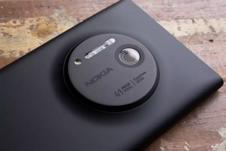 Nokia Lumia 1020 (2013) vs Google Pixel 3 XL: Kamera kufananidza 6406_1