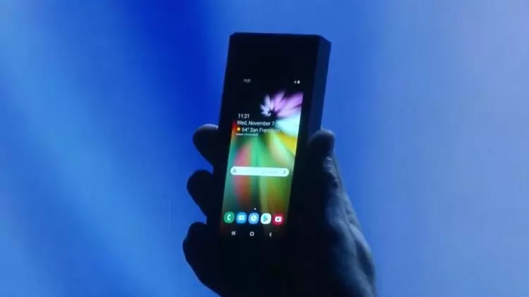 Flexible Smartphone Samsung