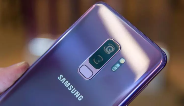 I-Samsung iyakukhawulezisa njani i-smartphones ngo-2019? 6558_1