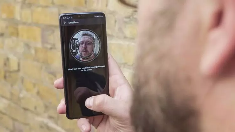 Gipamatud-an sa Huawei Mate 20 Pro Hardware Face Scanner ang dili kasaligan niini 6622_1