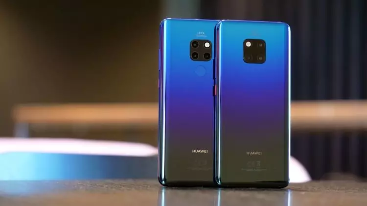 Ipinakita ni Huawei ang punong barko na 20 at mate 20 pro na may tatlong camera 6692_1