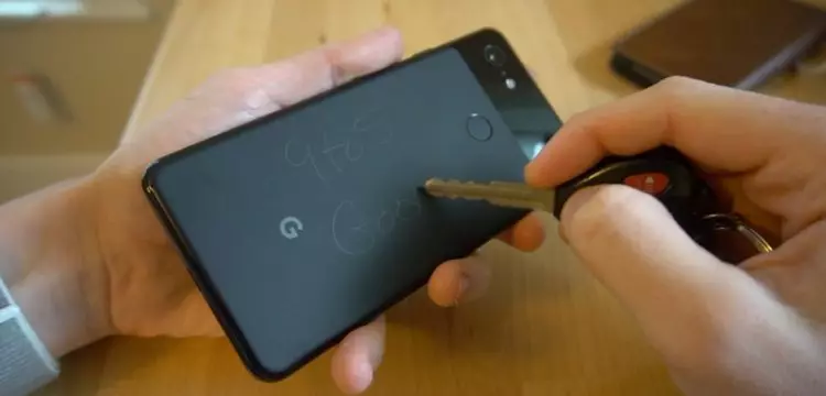 Google Pixel 3 is easy to scratch, but this is his feature 6756_2