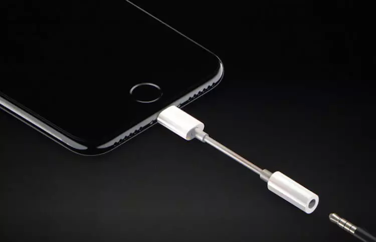 Ug nasayud kamo nga ang Apple dili mao ang unang sa pagsalikway sa headphone Jack?