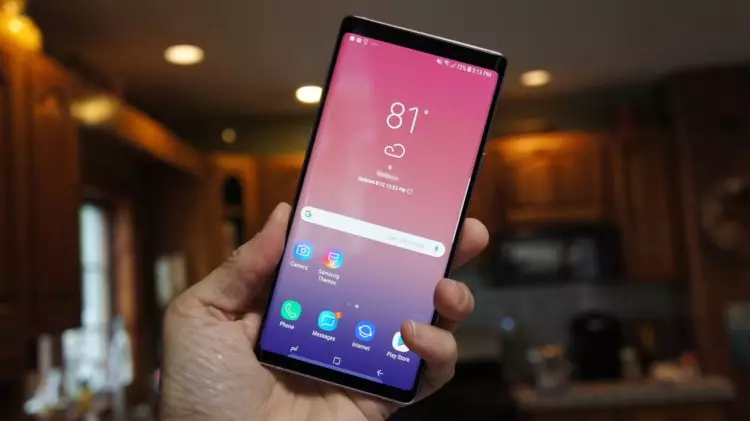 Galaxy Note 9 en Rusia caeu máis de 10 mil rublos 6901_1