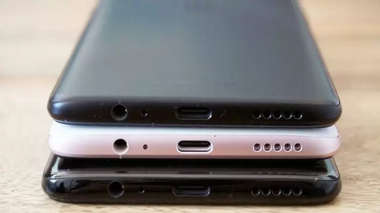 Per esbrinar el més gran de més i menys OnePlus 6T. Que són ells? 7039_1