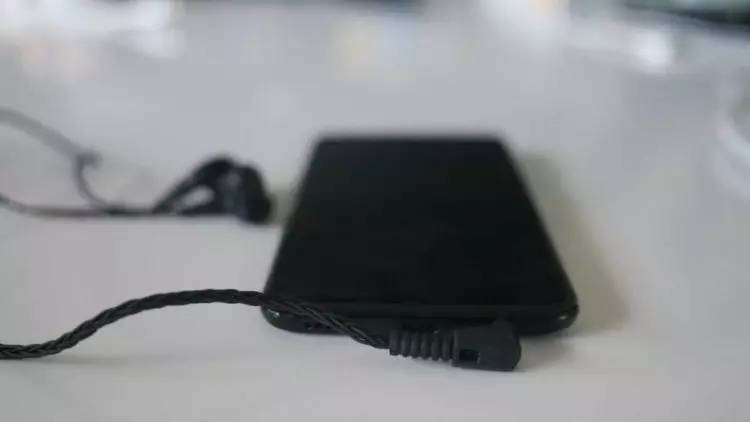 Per esbrinar el més gran de més i menys OnePlus 6T. Que són ells? 7039_2