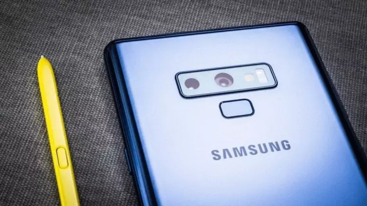 Samsung Galaxy Note 9 we ş.m. Google Pikselleşdirme 2 XL: kimiň Kamera gowy? (Okuw) 7114_1