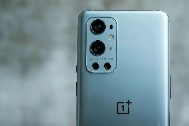 OnePlus 9 Profesiulo.