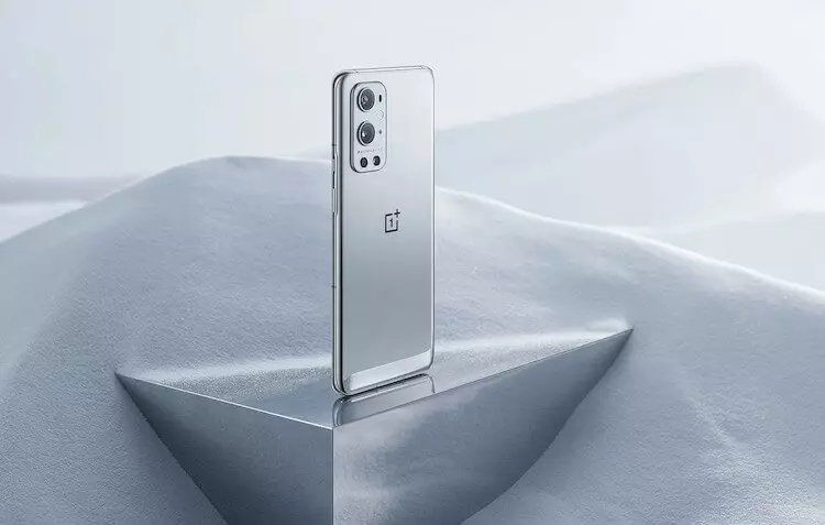 OnePlus 9 Profesiulo.