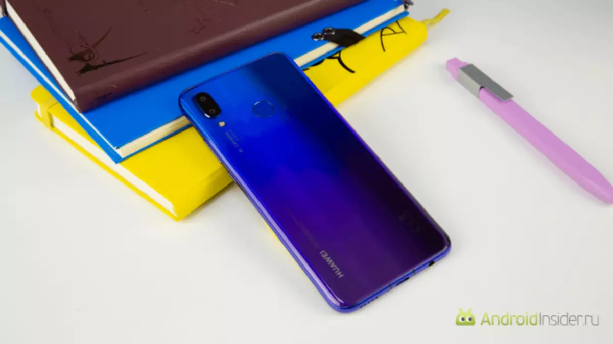 ဗွီဒီယိုပြန်လည်ဆန်းစစ်ခြင်း - Huawei မှ Nova Newna ။ ယခုနီးပါးအထင်ကရကြိုက်တယ် 7220_2