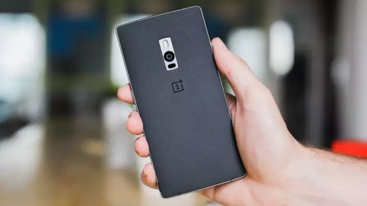 Neljä oneplus-älypuhelin alkoi epävirallisesti päivitetty Android P 7294_1