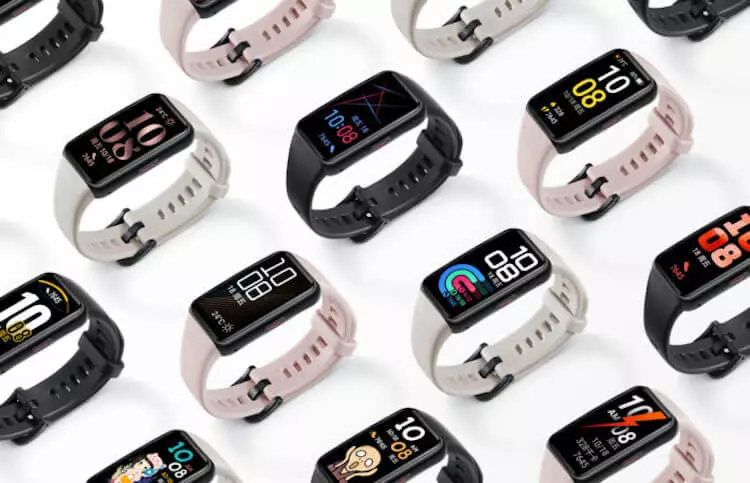 Comparaison Honor Band 6 avec d'autres horloges et suiveurs