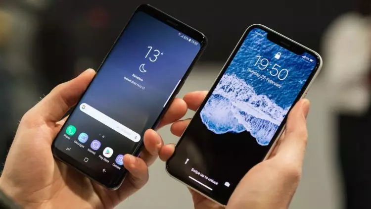 Samsung ridicked the speed of iPhone X in new advertising 7591_1