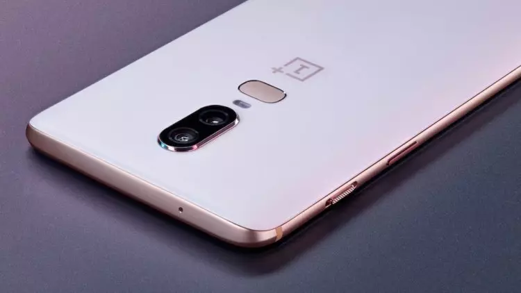 Jinsi mode ya mchezo inafanya kazi kwenye OnePlus 6. Maelezo na uanzishaji 7850_1