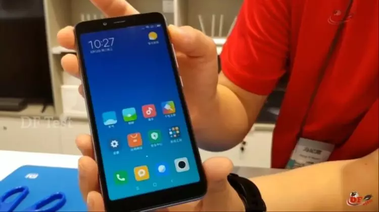 Xiaomi Redmi 6 og 6a - gå tilbake? 7877_3