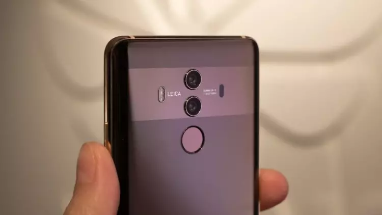 Cosa si sa di Flagship Huawei Mate 20 Pro? 7893_1