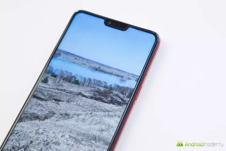 OPPO F7: První dojmy 8080_3