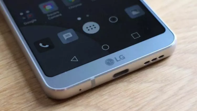 LG нь G6-ийг даваа гаригт Oreo-д шинэчилж эхэлнэ. Шугамын дагуу - G5 ба V20 8150_1