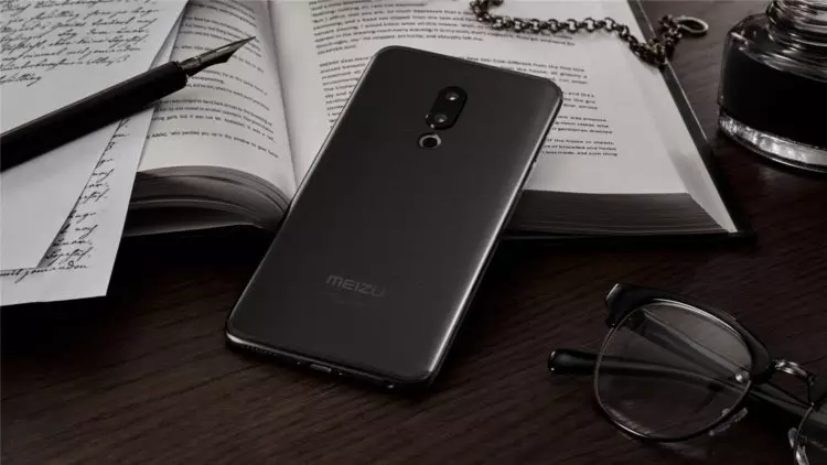 meizu 15، 15 جمع او M15 وړاندې کړ 8236_5