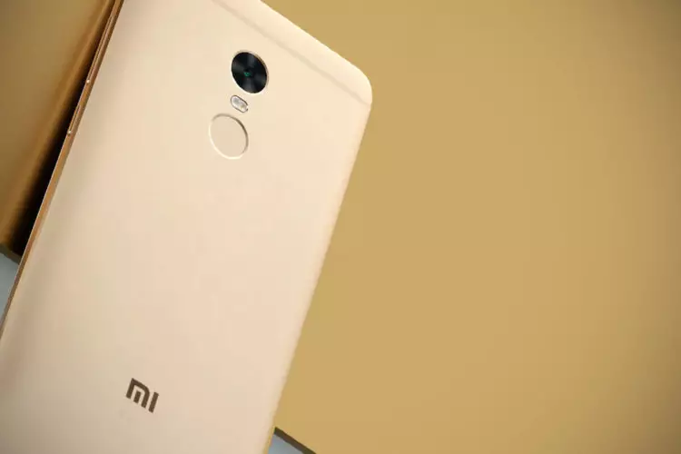 Funksjoner av modeller av forskjellige linjer Xiaomi 8314_5