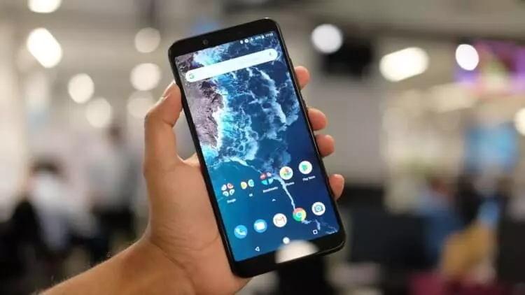 Xiaomi mi A2.