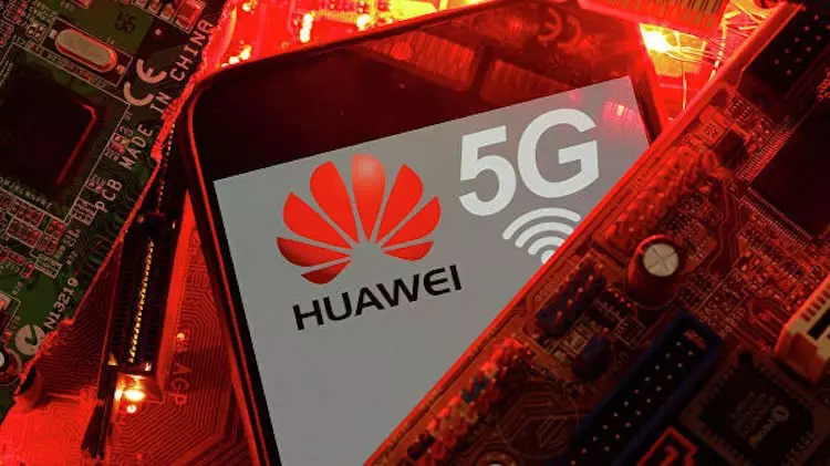 Malgré les sanctions, Huawei provoque toujours des intérêts. Quoi exactement? 869_3