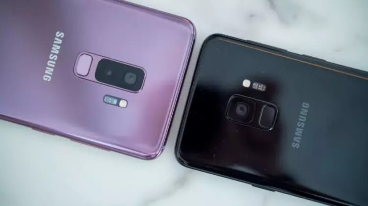 Samsung aloaia na faʻalauiloaina le Galaxy s9 ma le s9 + 8753_5