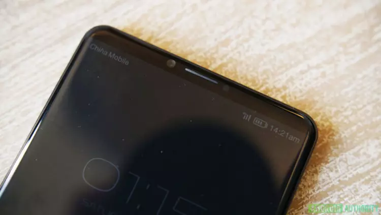 Huawei ha cambiato idea di copiare il design di iphone x 8778_2