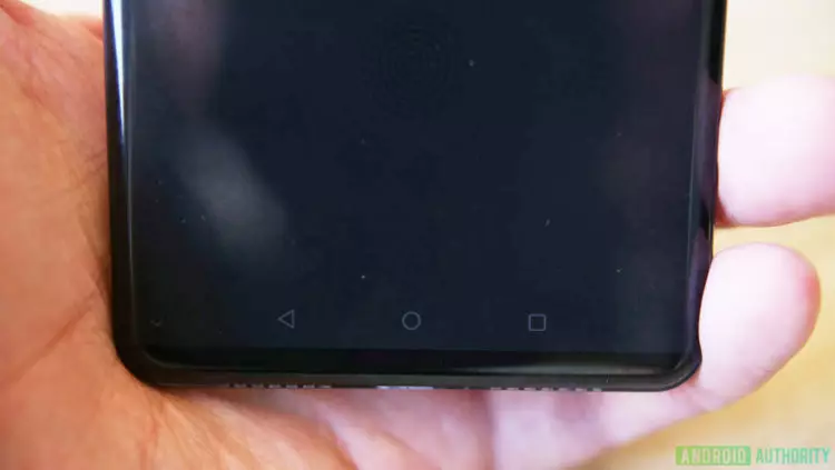 Huawei ha cambiato idea di copiare il design di iphone x 8778_3