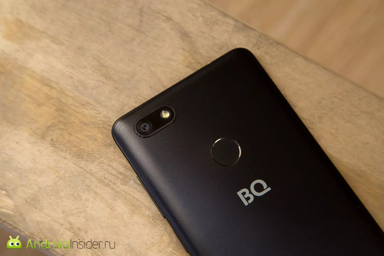 Pangenalan Pasuryan kanggo 8000 Rubles: BQ Advance Smartphone Review 8982_9