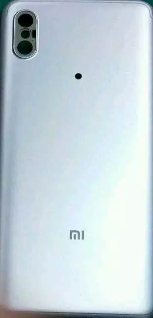 පසුපස පැනලය Xiaomi Mi 6x?