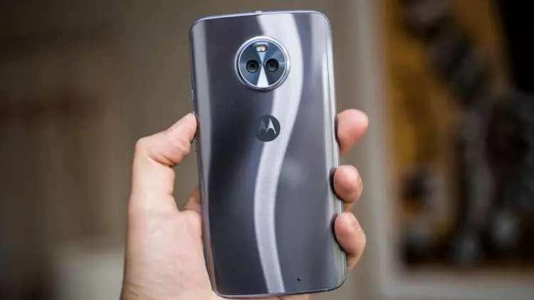 د Moto G6، G6 جمع او G6 لوبی: مشخصات او چمتو کول 9064_1