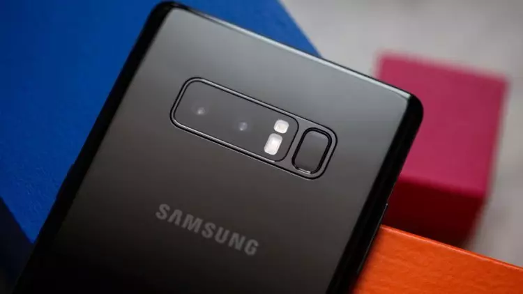 Galaxy Note 8 Bypassed iPhone X og Pixel 2 Når det gjelder kvalitetsstabiliseringsvideo 9230_1