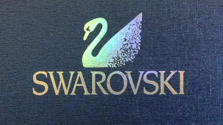 Samsung yakaburitsa mashoma vhezheni yeGirazi S8 + ine Swarovski Makristasi 9360_1