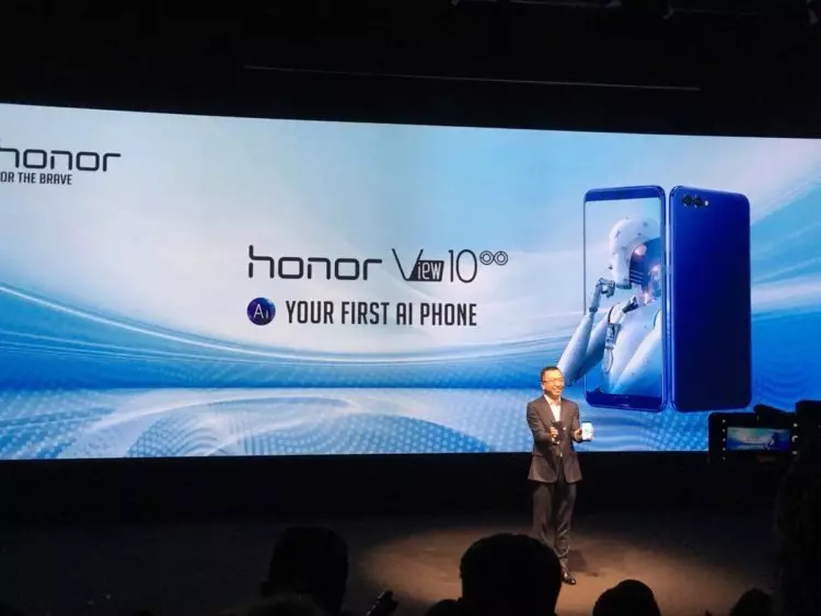 Honor presentou o teléfono intelixente Ver 10 e comezou a vender 7x en Rusia 9479_3