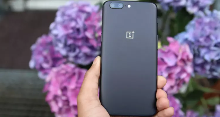 Fuair ​​OnePlus 5 scanóir ar an aghaidh sa leagan béite nua de OXYGEN OS 5.0 9487_1