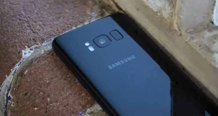 O le taimi lenei e faʻatau ai Samsung Galaxy S8? 9543_1