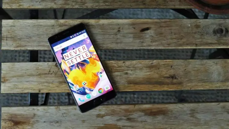 OnePlus 3 dhe OnePlus 3T filluan të përditësohen para Android Oreo 9556_1