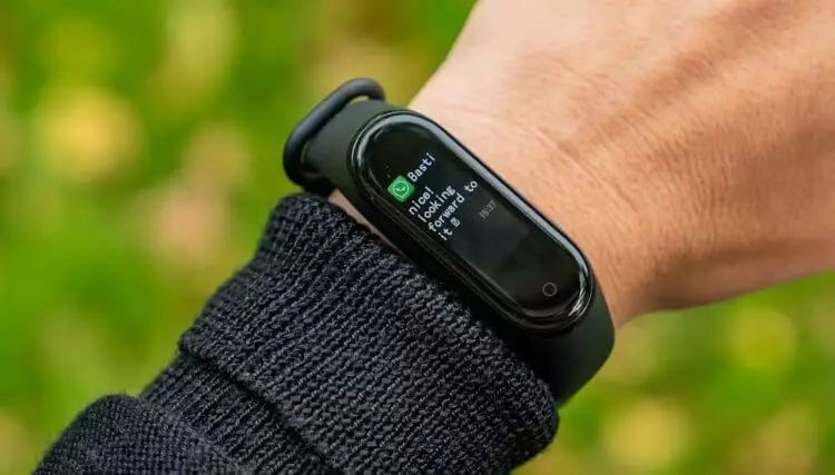 WhatsApp për Xiaomi Mi Band dhe smartphone më të shtrenjtë Huawei: Rezultatet e Javës 970_17